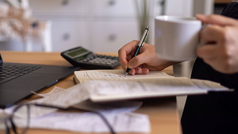 Best Money Management Apps to Track Your Budget and Build Wealth | AAA ...