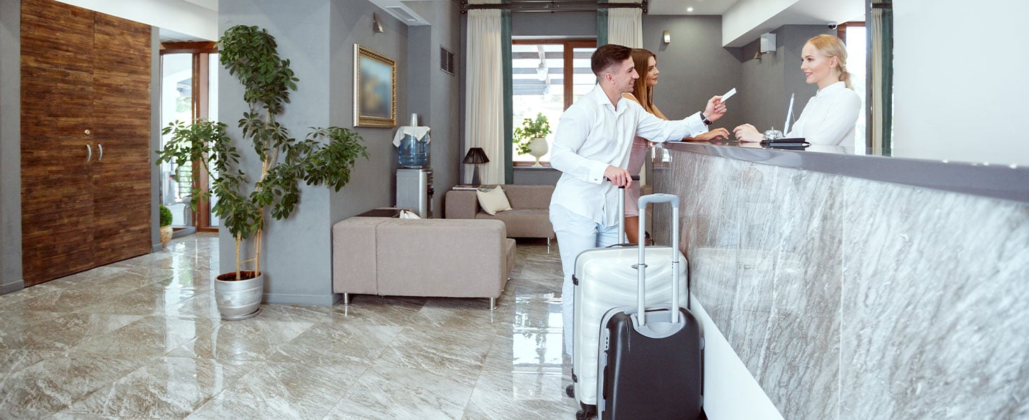 Make Sure You Do These 7 Things When Checking Into a Hotel | AAA Club ...