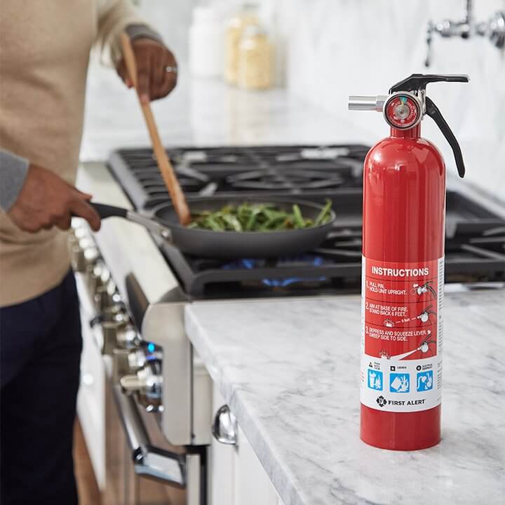 How to Put Out a Grease Fire | Put Out Oil Fire