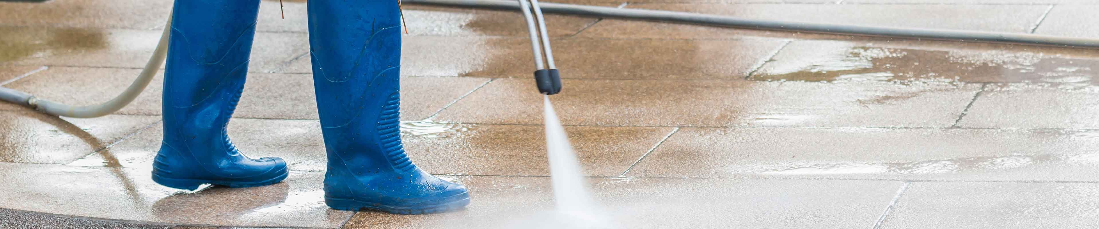 Removing oil stains from a driveway | American Family Insurance