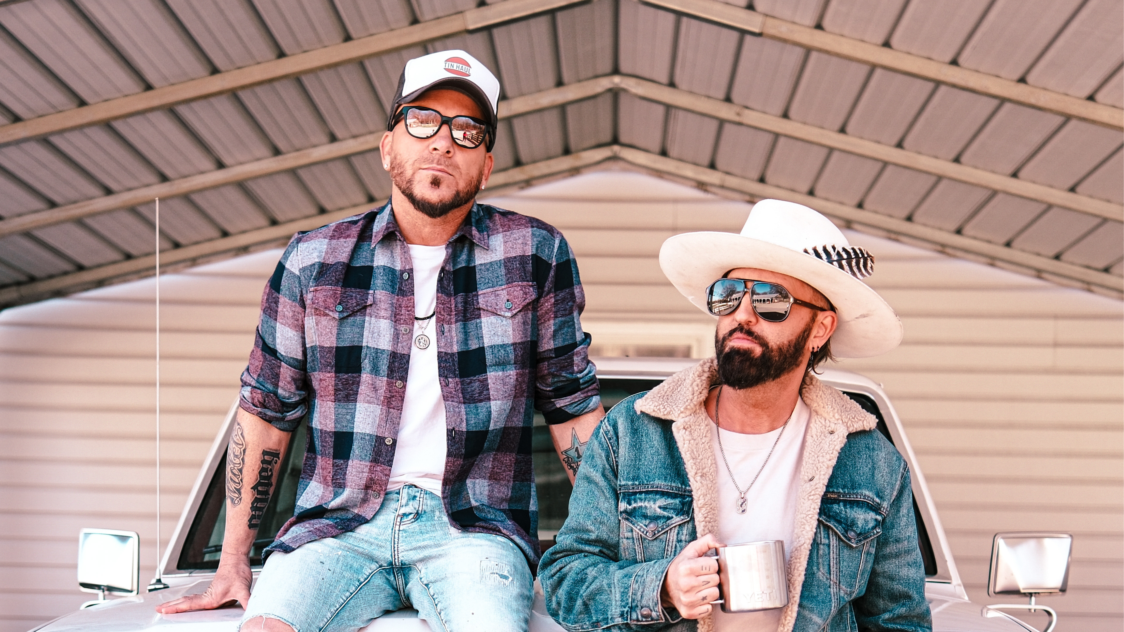 Tinsel Tavern at KC Live!