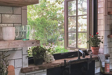 Bay Windows & Bow Windows | Andersen Windows