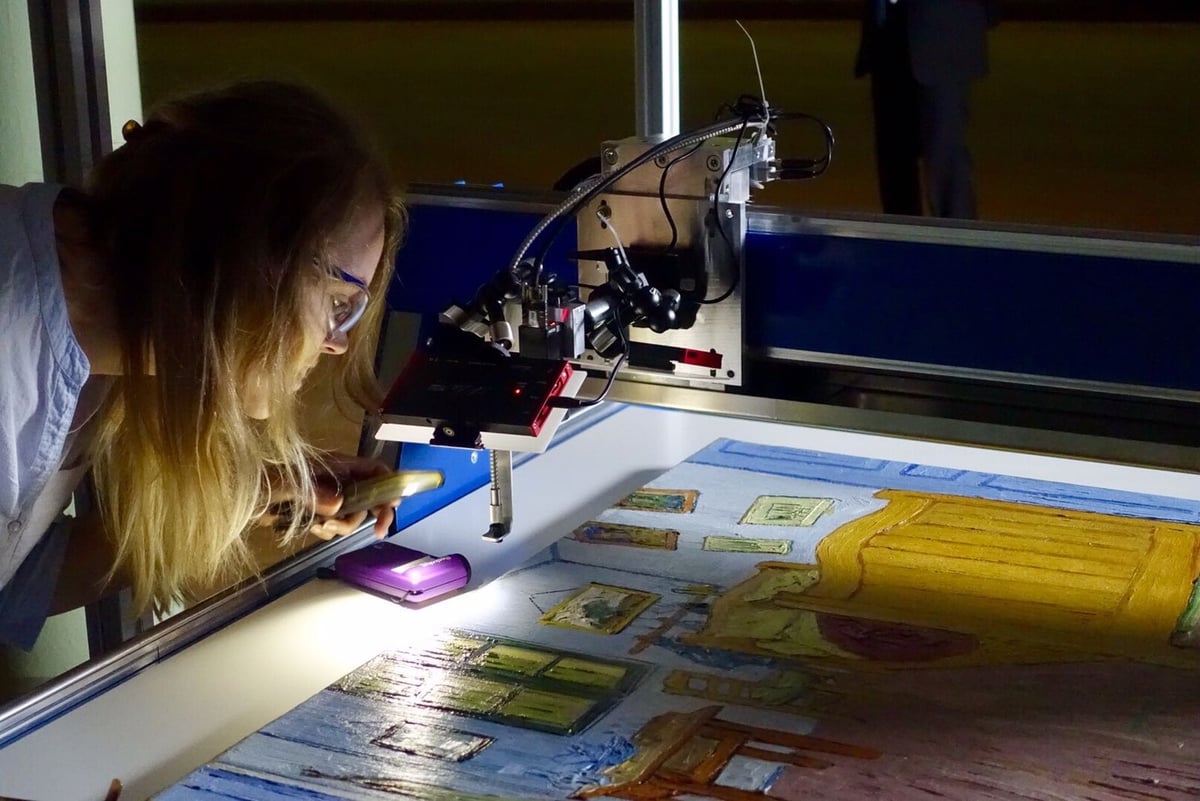 Explore your life at ASML | Supplying the semiconductor industry