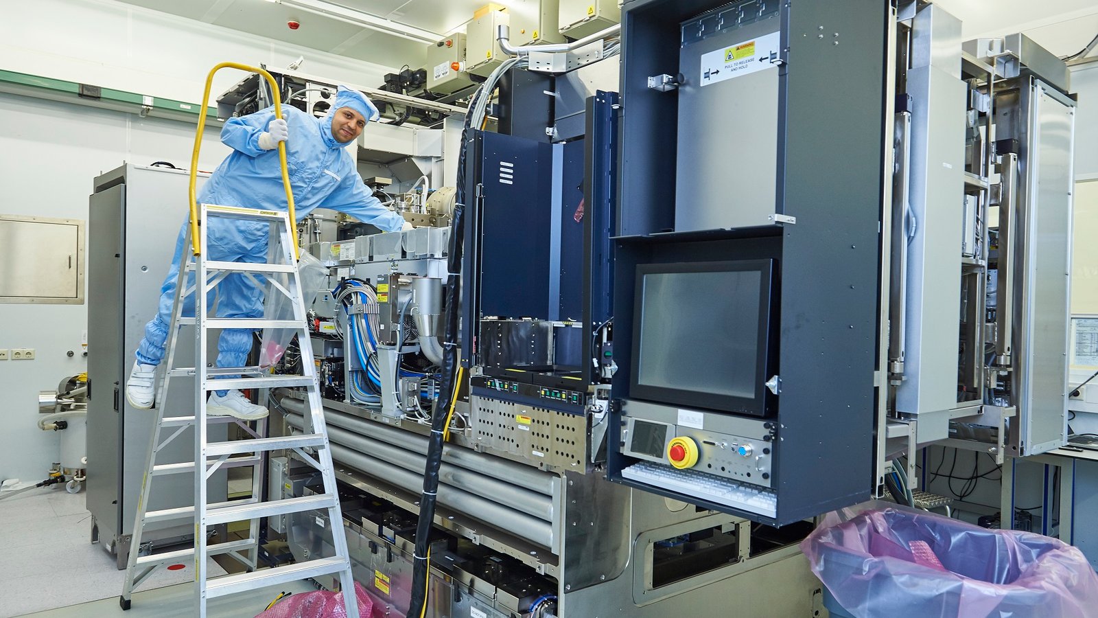 Refurbished systems – Products | ASML