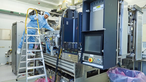 Refurbished systems – Products | ASML