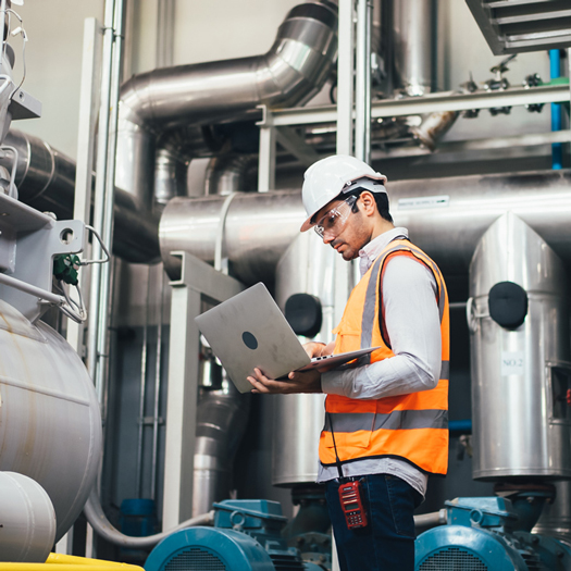 Microsoft Copilot for manufacturing and supply chains | Avanade UAE