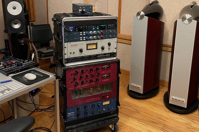 Pro Tools | Carbon: Building a Portable Pro Tools Recording Studio