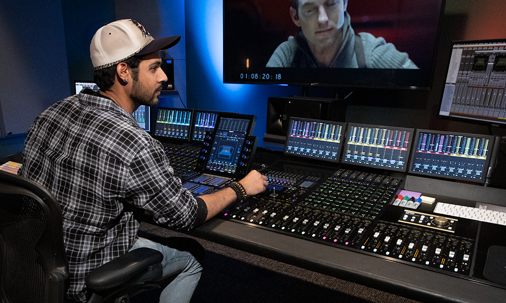 What is a DAW? Your Guide to Digital Audio Workstations