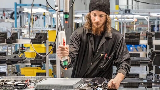 Machine Learning for Resilient High-Tech Supply Chains | Blue Yonder