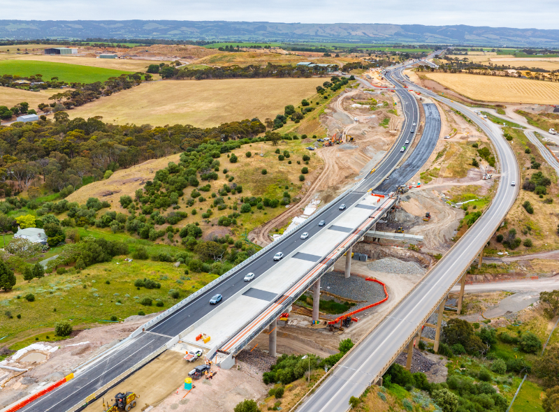 Pedler Creek Bridge opens to traffic and reaches major milestone