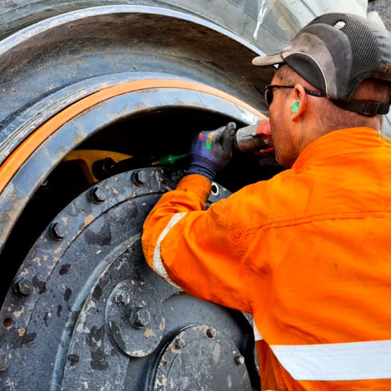 Industry first as Thiess invents manual handling solution for tyre fitters