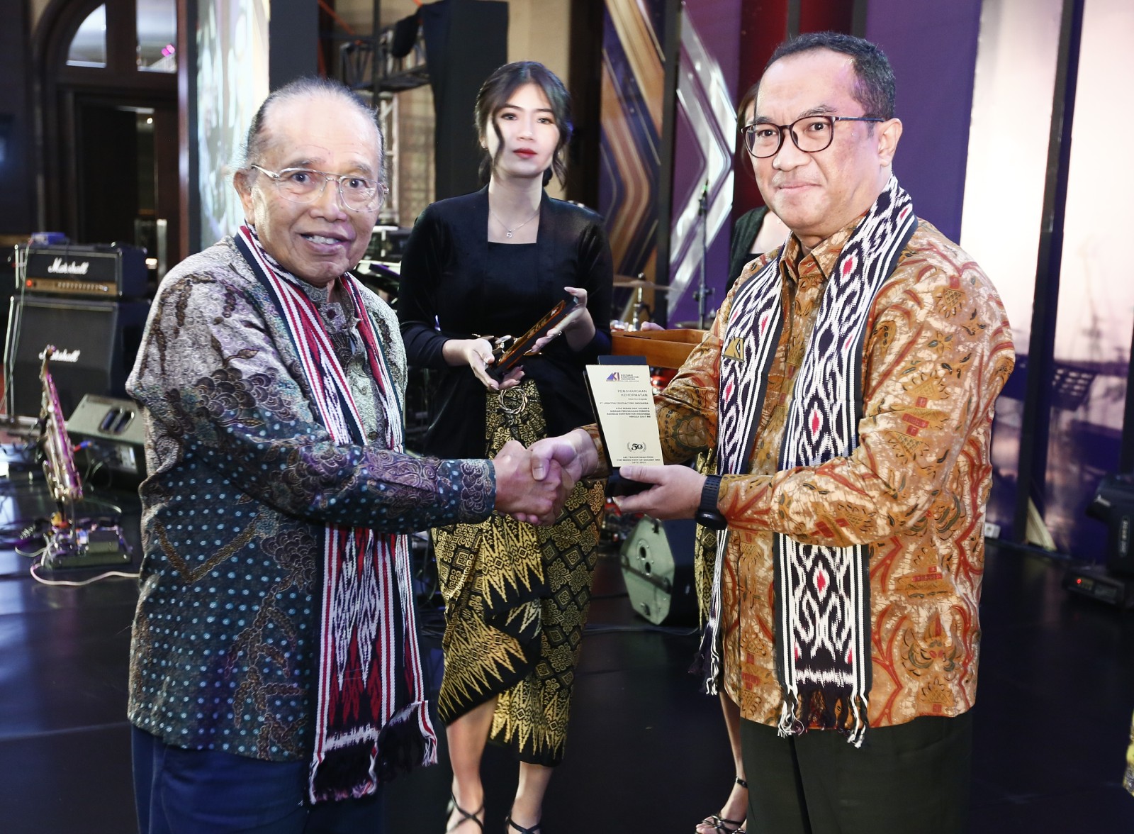 Leighton Asia | Receives Pioneer Company Award in Indonesia