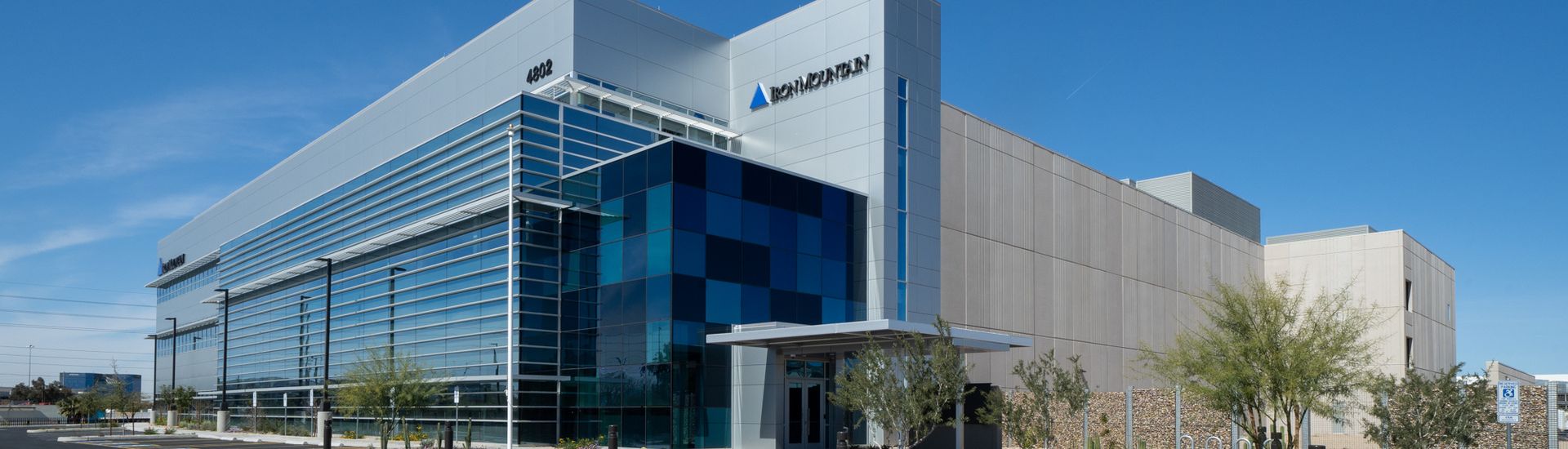 Phoenix Data Centers | Phoenix Colocation | Iron Mountain United States