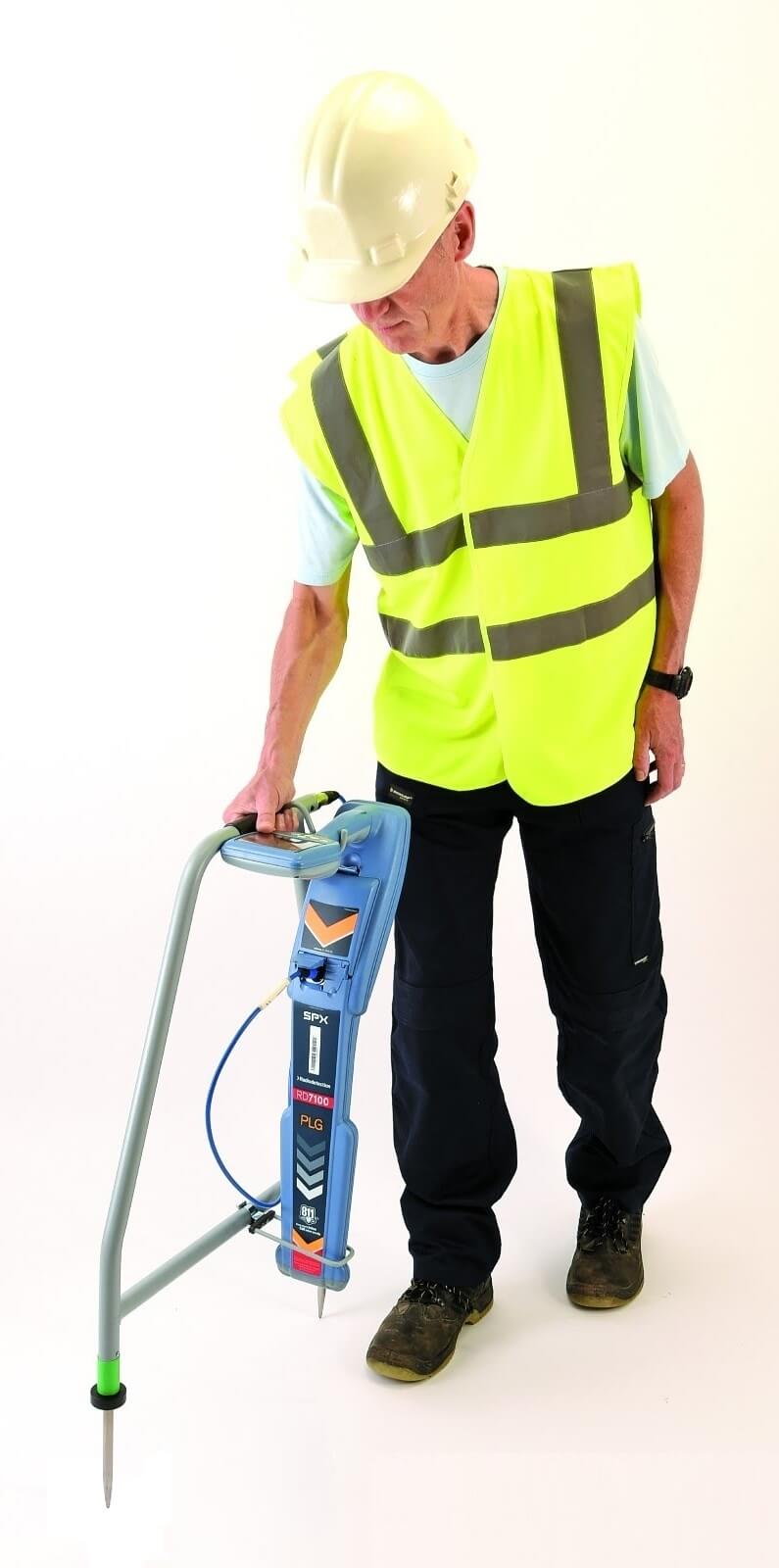 PIPE/CABLE LOCATOR - A FRAME for Rent - Kennards Hire