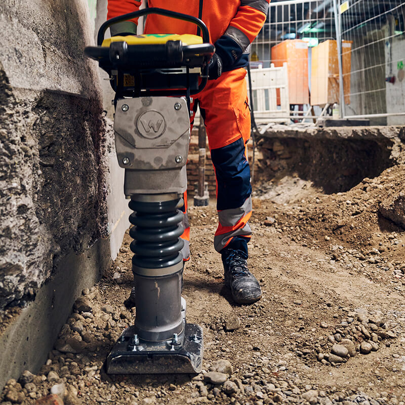 Upright Rammer(BATTERY) for Rent - Kennards Hire