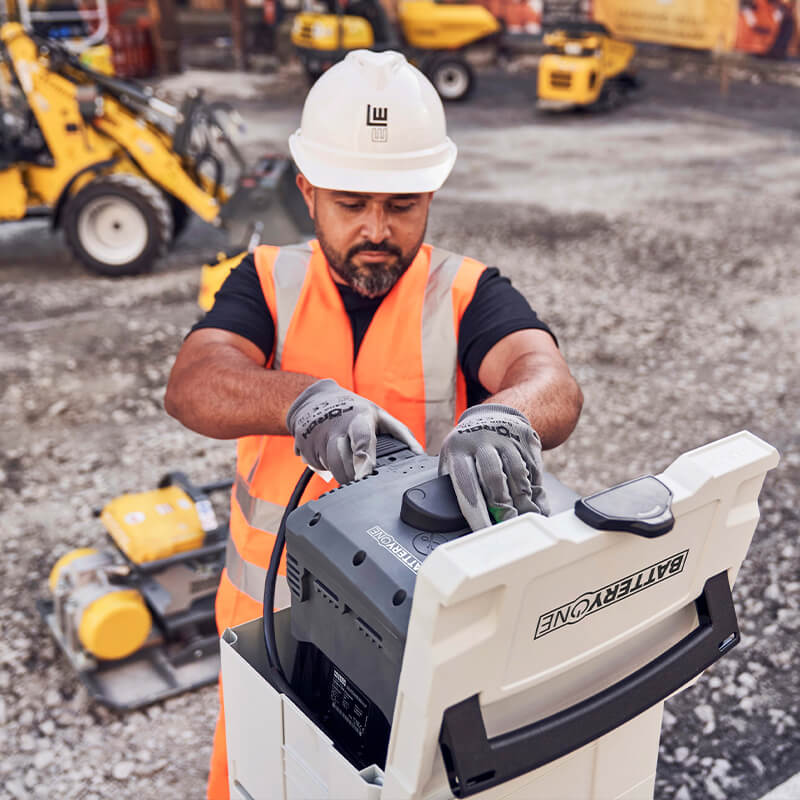 Upright Rammer(BATTERY) for Rent - Kennards Hire