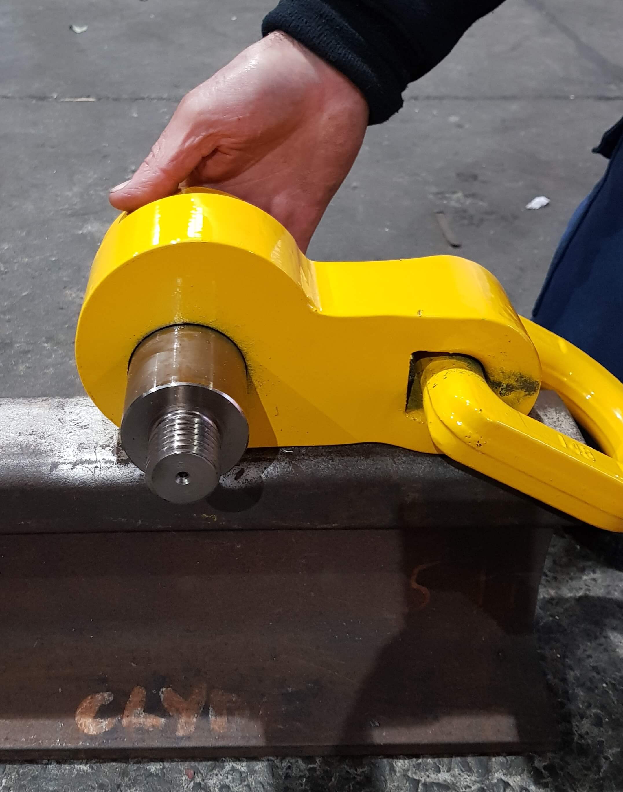 RAIL - DRAG CLAMP 20T WLL for Rent - Kennards Hire