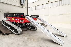 TRACKED CARRIER - 2.5T SELF LEVEL for Rent - Kennards Hire