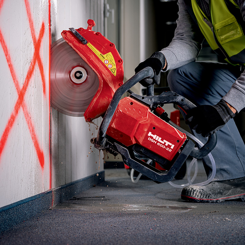 DEMOLITION SAW - 300MM (12IN) BATTERY for Rent - Kennards Hire