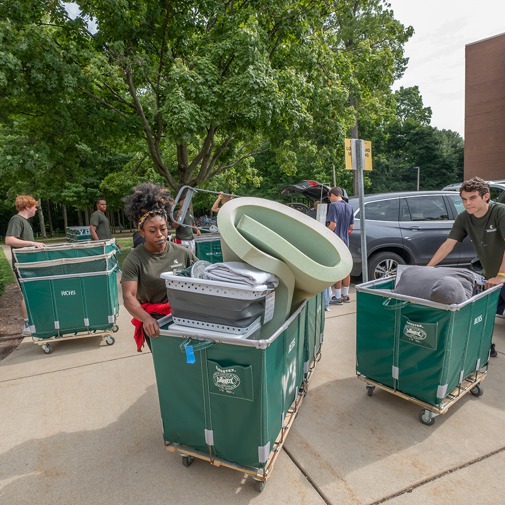 Moving in | MSUToday | Michigan State University