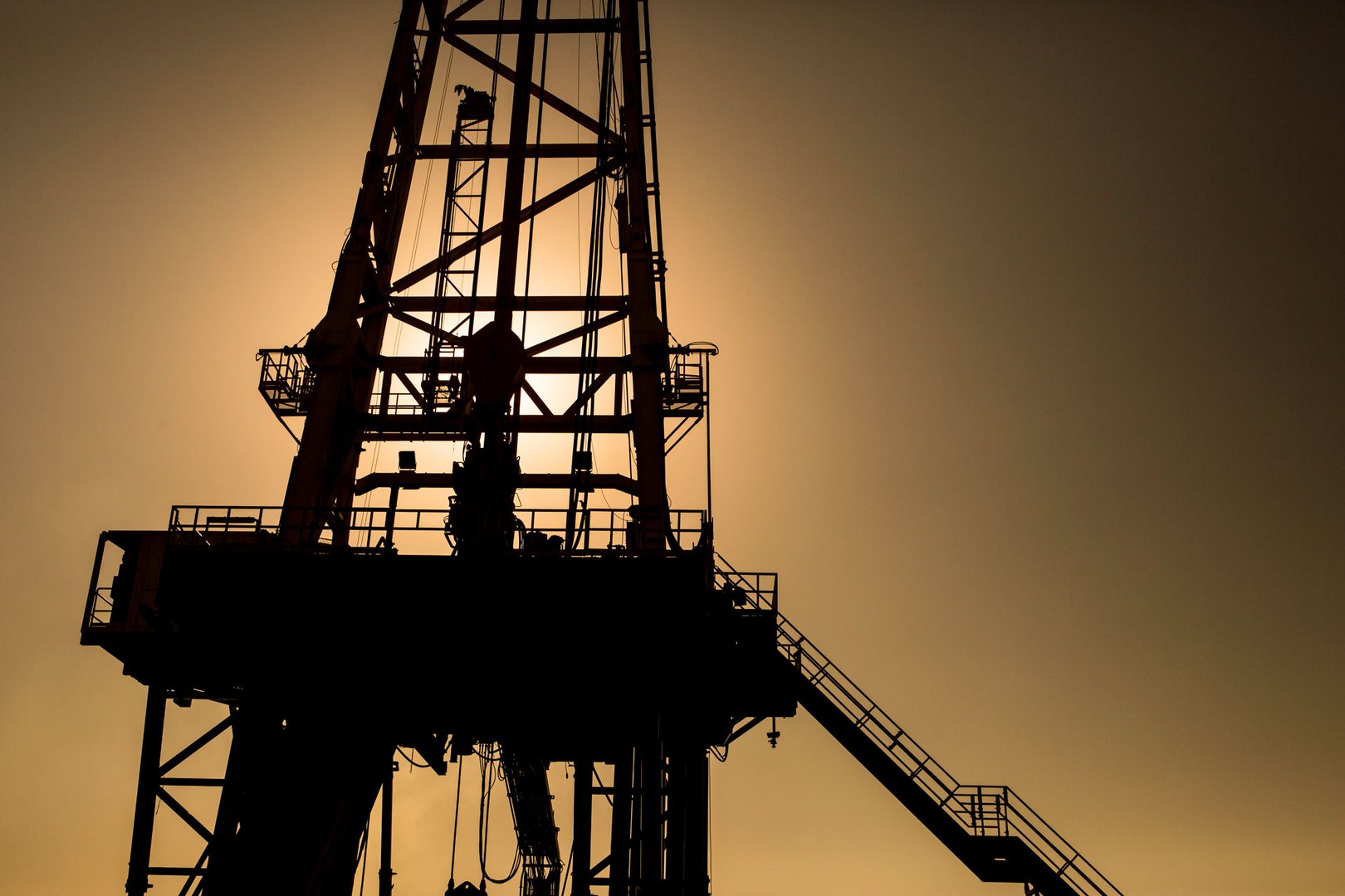 2023 NOV Census shows onshore US rig count leveling while other regions ...