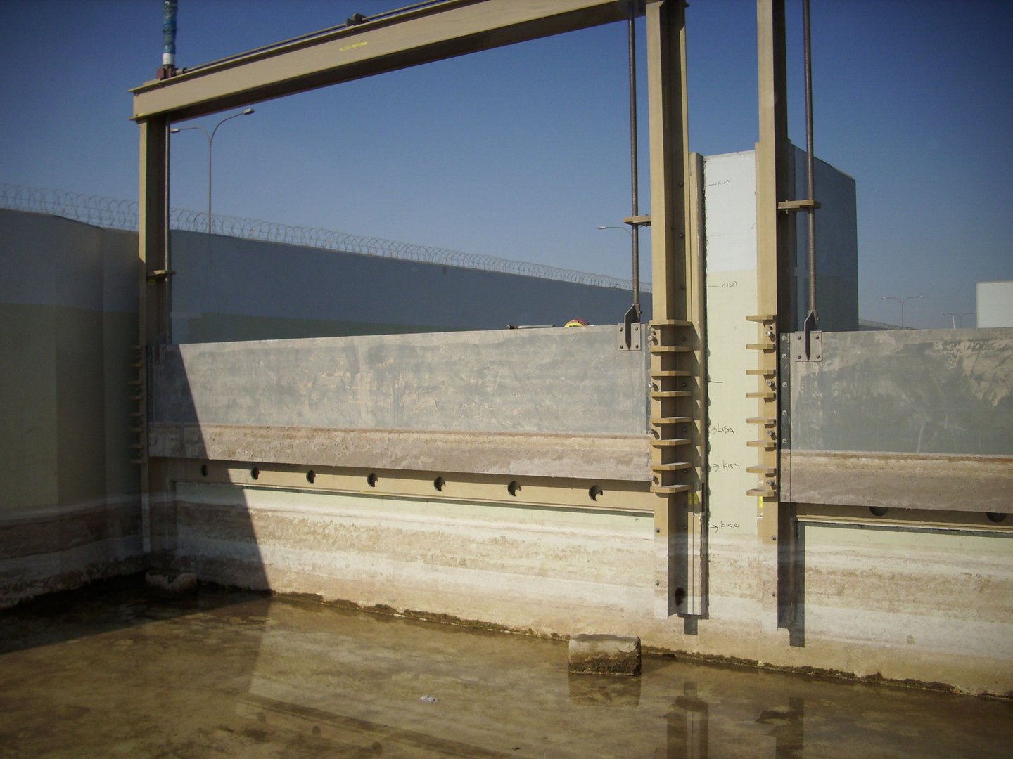 Plasti-Fab FRP Flow Control Products: DOW Gates | NOV