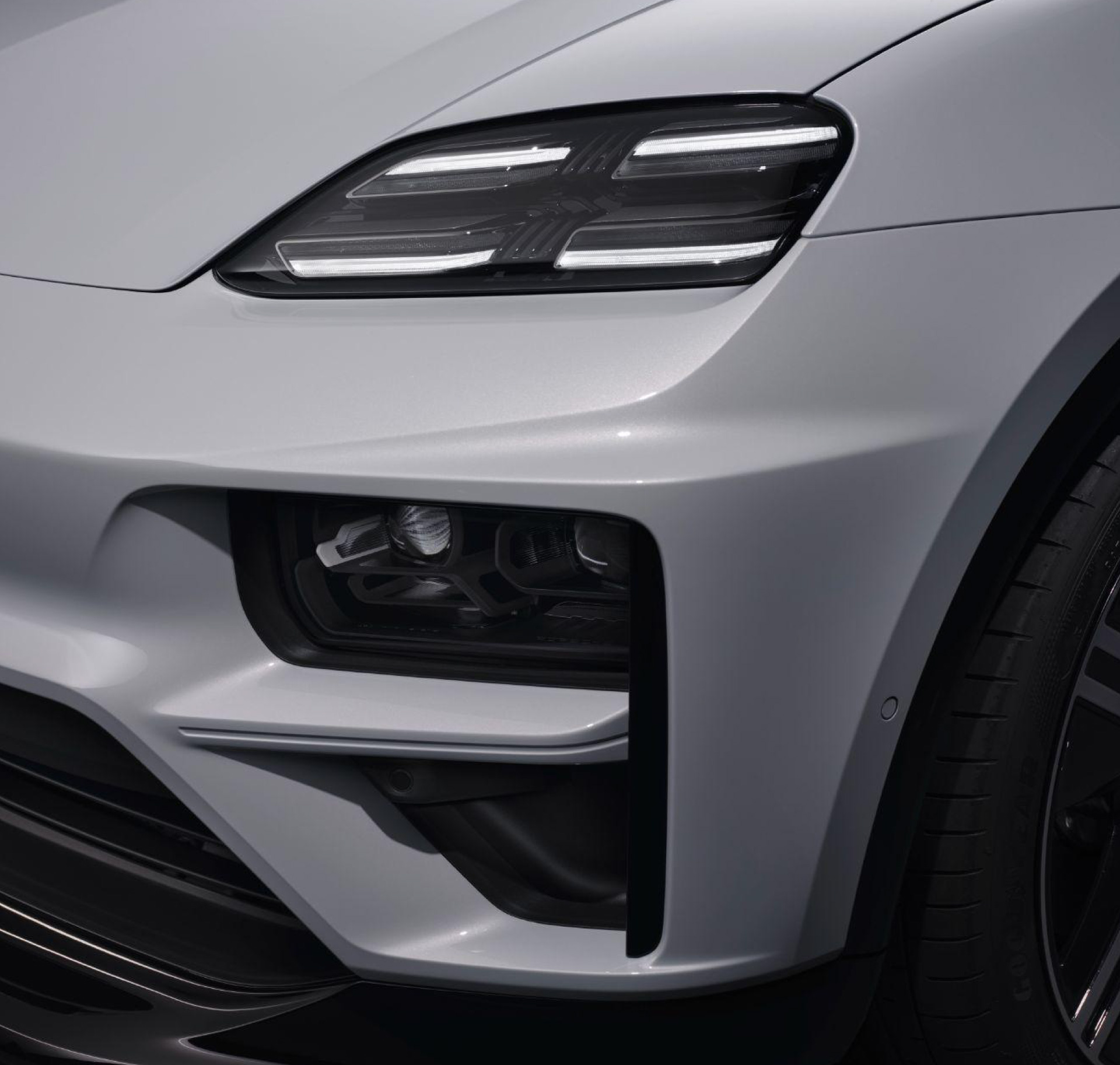 Keep your Essence: ปอร์เช่ ประเทศไทย จัดงาน The New All-Electric Macan ...