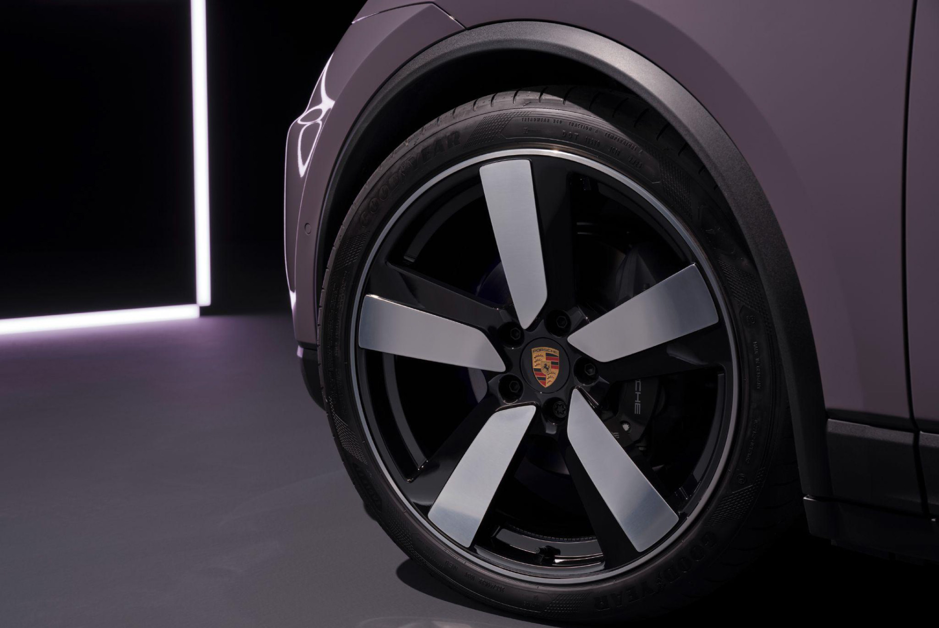 Keep your Essence: ปอร์เช่ ประเทศไทย จัดงาน The New All-Electric Macan ...