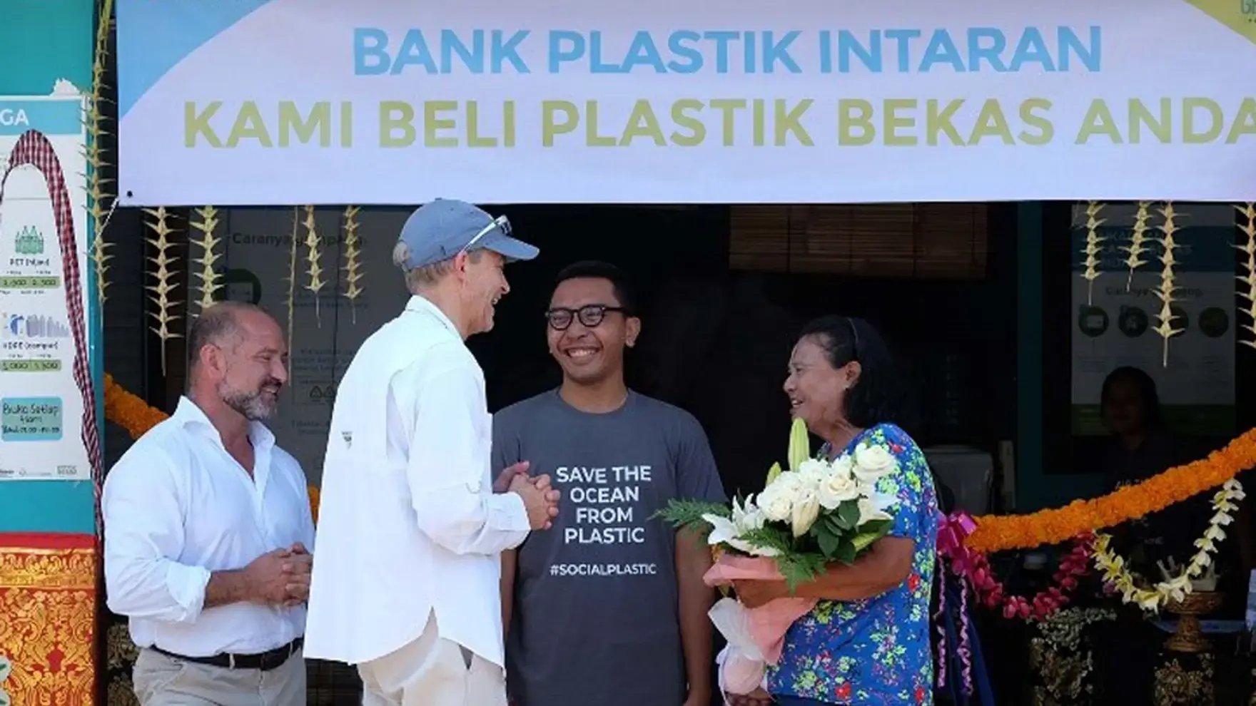 Plastic Bank Partnership Stops 2 Billion Plastic Bottles from Entering ...