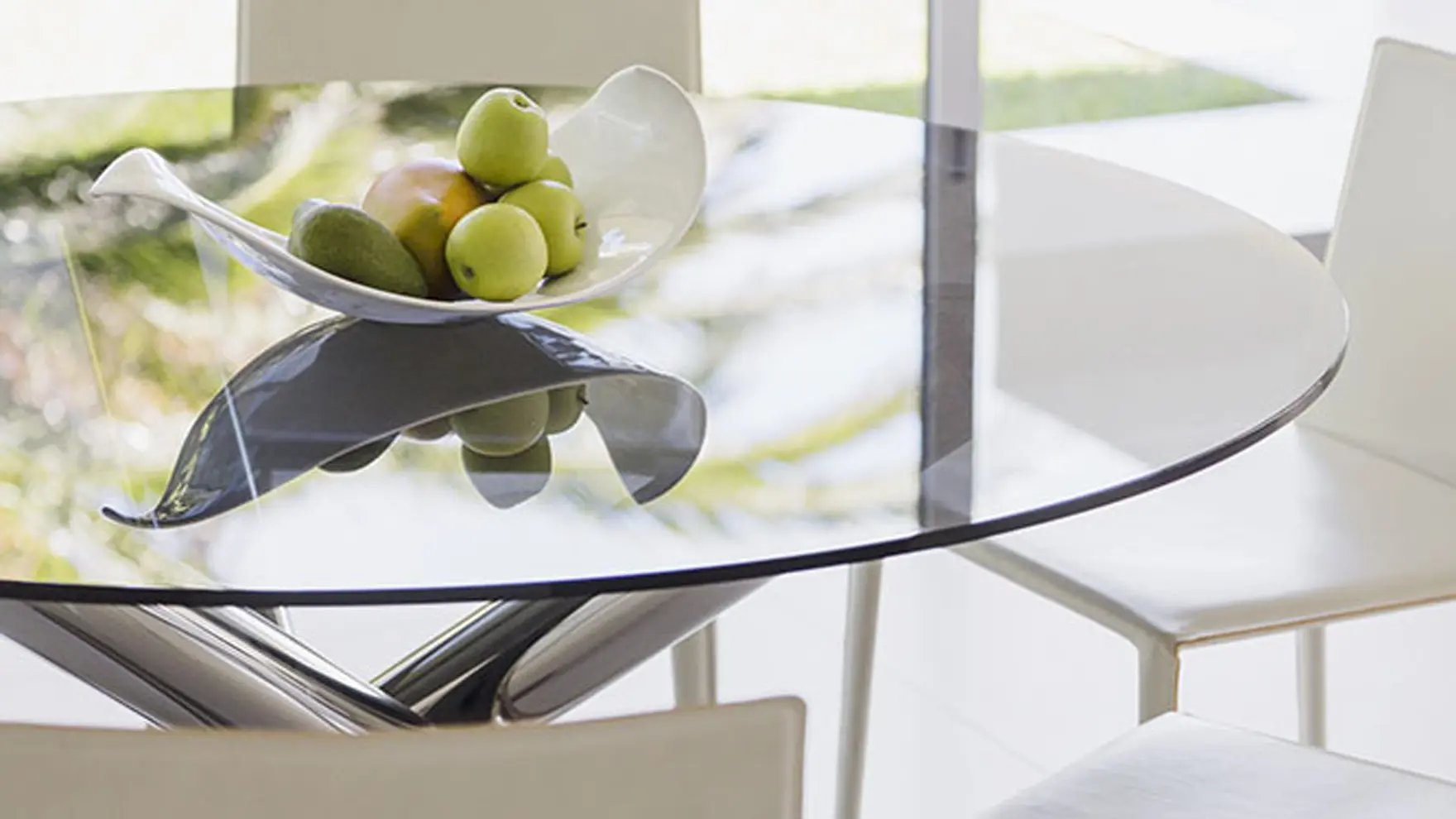 How to Give Glass an Unbeatable Streak-Free Shine | Windex® Tips & Tricks