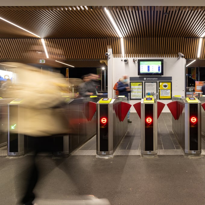 Tap on and off with myki - Transport Victoria