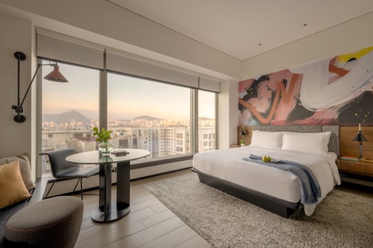 EAST Hong Kong | 5-Star Hotel with Smart Luxury in Quarry Bay