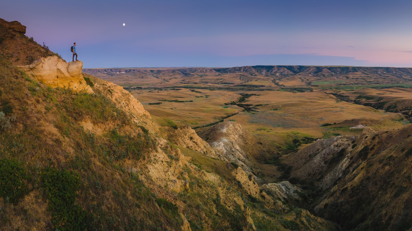 Discovering Eastend with Herry Himanshu | Tourism Saskatchewan