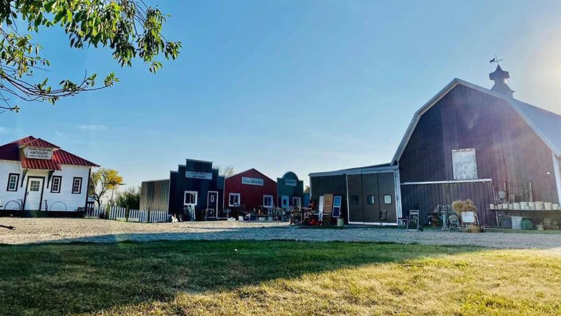 Erin Kinder creates a world of surprises, new discoveries and memorable ...