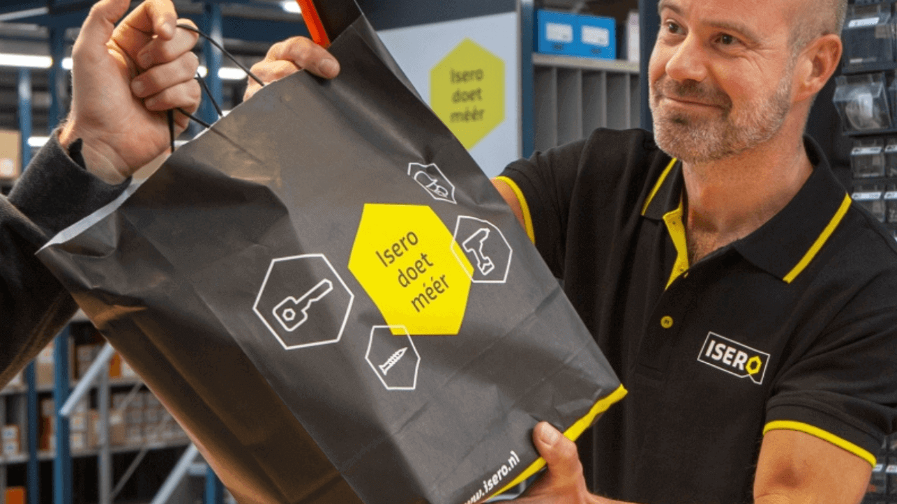 Toer Oterdoom huurt al vijf jaar lang diverse personenauto’s en bussen ...