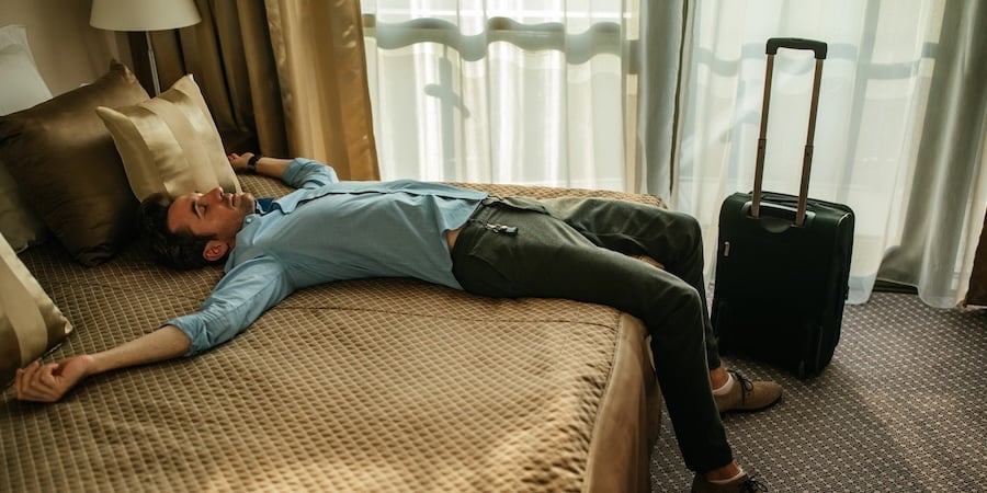 5 ways to avoid jet lag | Zurich Insurance