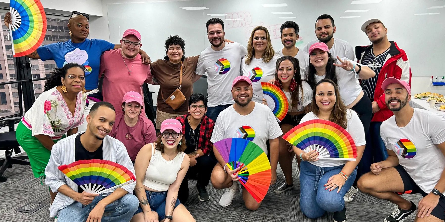 Mês do Orgulho: inclusão começa com um ambiente seguro